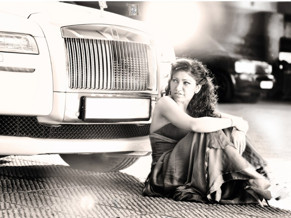 Tulsi Kumar Photos, Images, HD Wallpapers, Tulsi Kumar HD Images ...