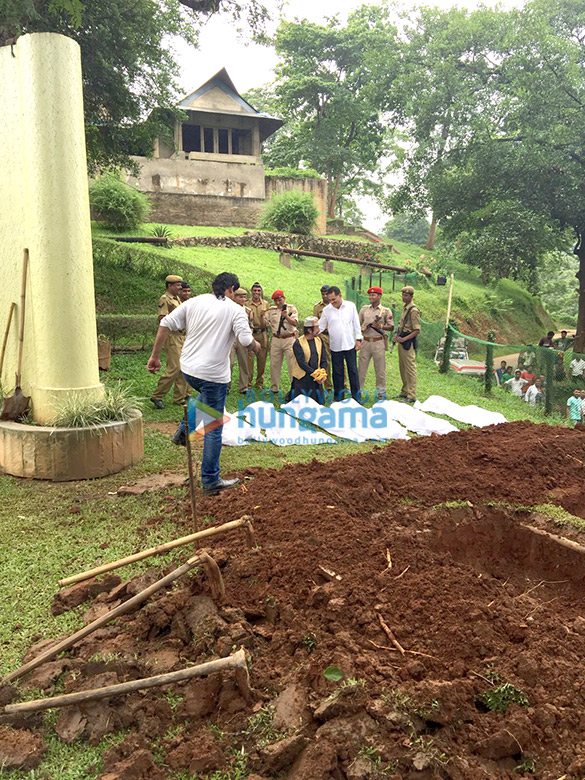 Laila Cast List | Laila Movie Star Cast | Release Date | Movie Trailer ...