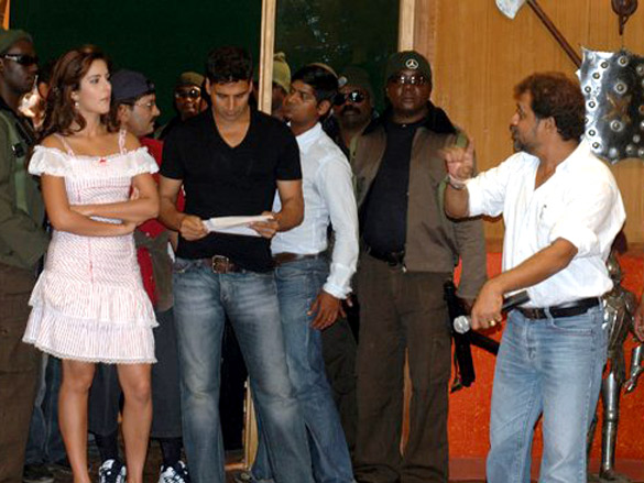 welcome-21 | Welcome 2007 On The Set - Bollywood Hungama