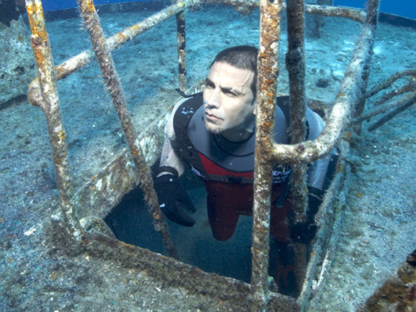 Blue Movie Stills - Bollywood Hungama