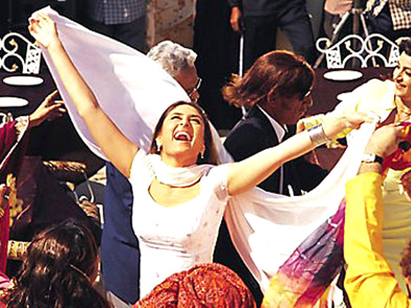 Talaash… The Hunt Begins Movie: Review | Release Date | Songs | Music | Images | Official ...