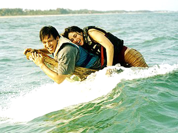 Yuva Movie: Review | Release Date (2004) | Songs | Music | Images ...