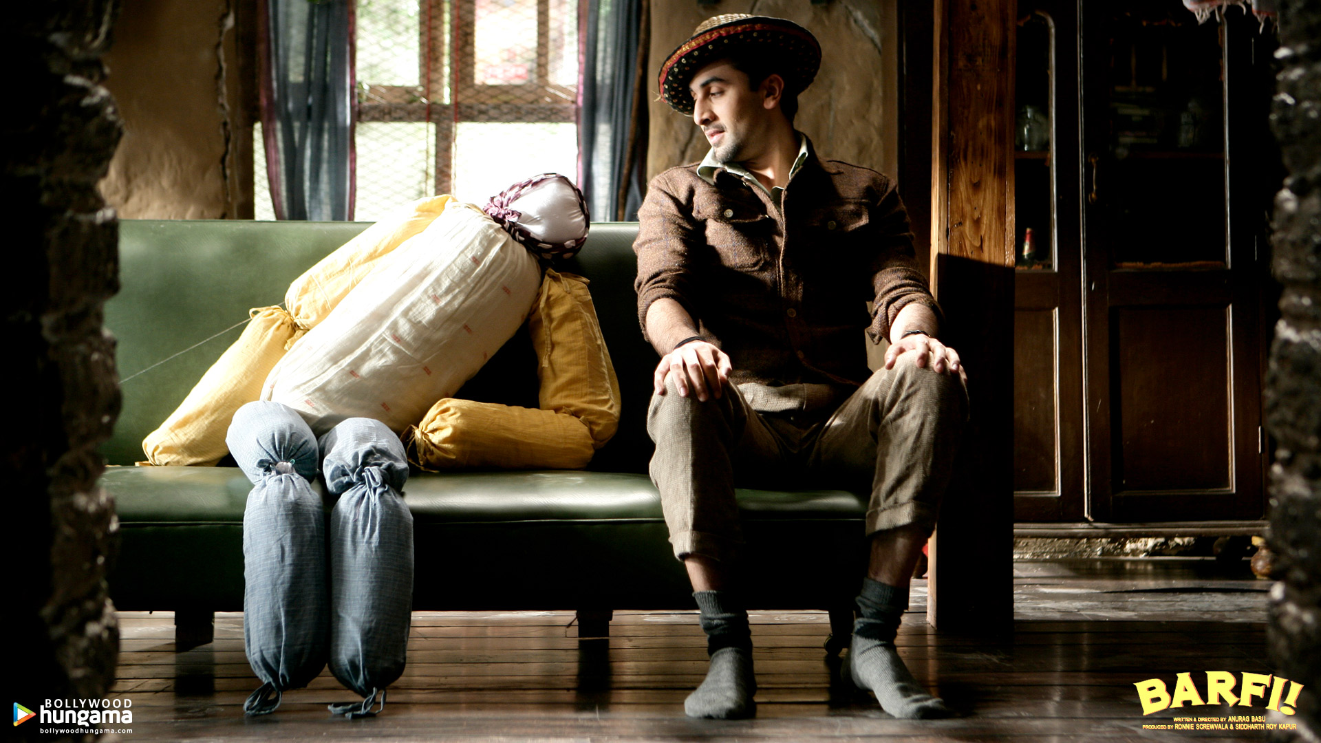 Barfi! 2012 Wallpapers | Barfi! 2012 HD Images | Photos barfi-8 ...