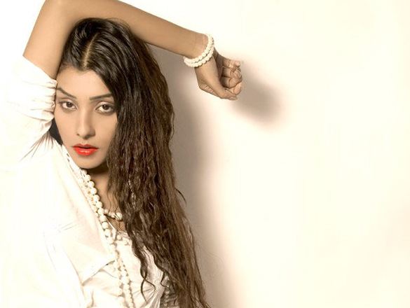 Deepal Shaw Photos, Images, HD Wallpapers, Deepal Shaw HD Images ...