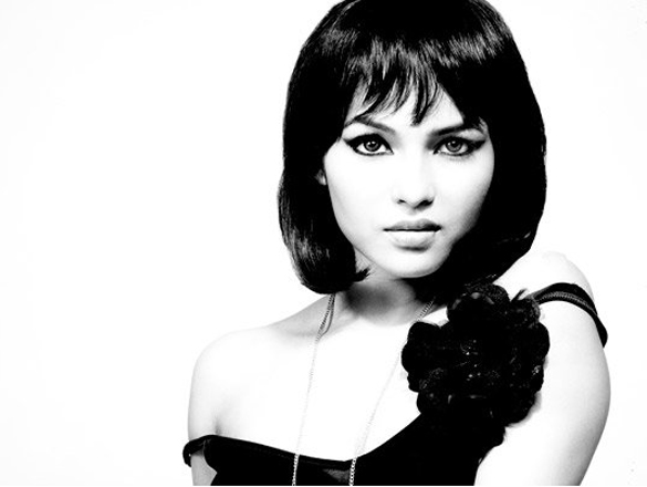 Chitrashi Rawat Photos, Images, HD Wallpapers, Chitrashi Rawat HD ...