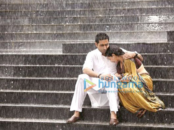 Paa Review 4/5 | Paa Movie Review | Paa 2009 Public Review | Film Review