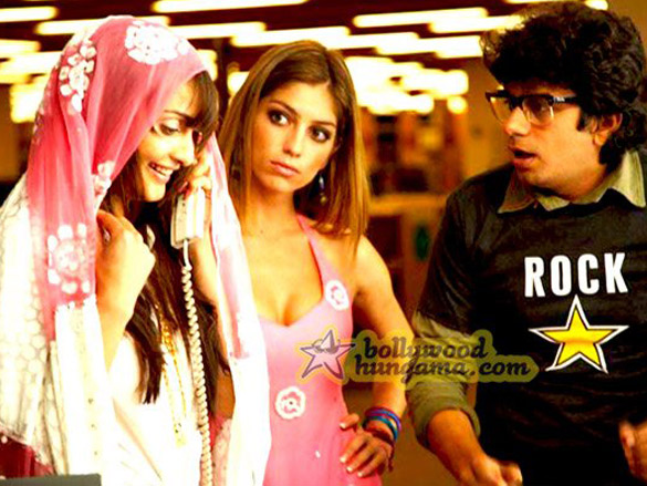 Kal Kissne Dekha Movie Stills - Bollywood Hungama