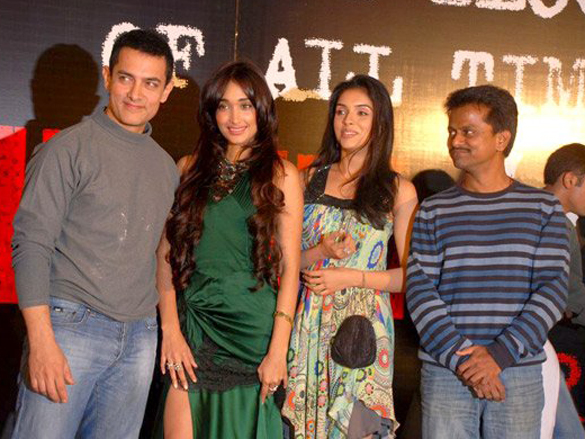 The Cast And Crew Of Ghajini Celebrate The Film’s 200 Crores ...