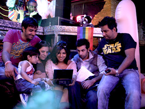 Anjaana Anjaani Cast List | Anjaana Anjaani Movie Star Cast | Release ...