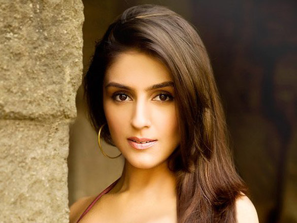 Aarti Chabria Photos, Images, HD Wallpapers, Aarti Chabria HD Images ...