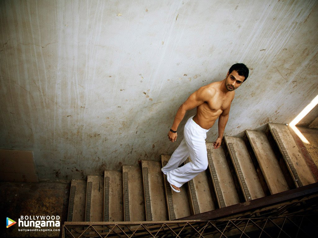 Ashmit Patel Wallpapers | ashmit-patel-4 - Bollywood Hungama