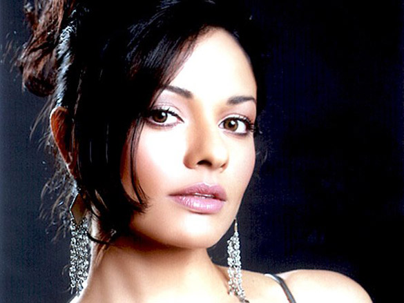 Pooja Kumar Photos, Images, HD Wallpapers, Pooja Kumar HD Images ...