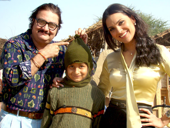 Chalo Dilli Movie: Review | Release Date (2011) | Songs | Music ...