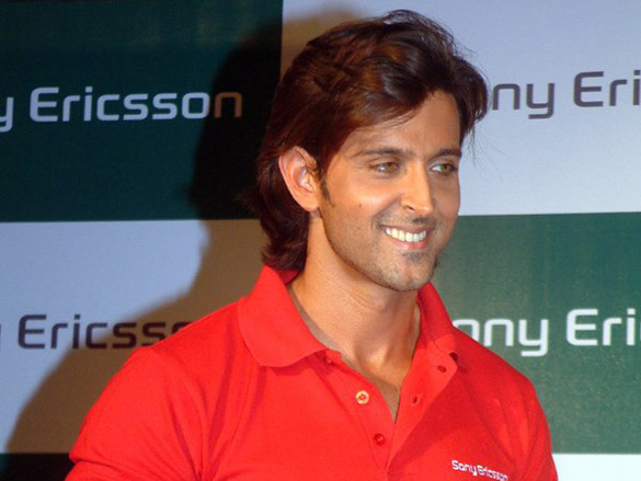 Hrithik Roshan Launches Sony Ericsson’s New Mobile Phone | Parties ...