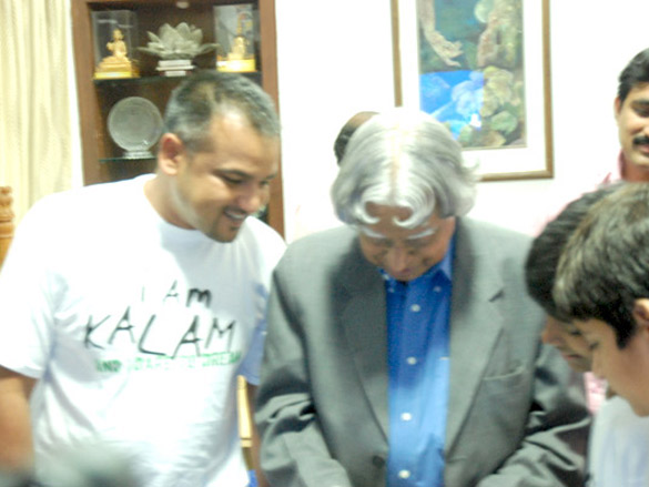 I Am Kalam’s Harsh Mayar meets Abdul Kalam | Photo Of Nila Madhab Panda ...