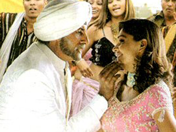 Ab Tumhare Hawale Watan Sathiyo Movie Stills - Bollywood Hungama