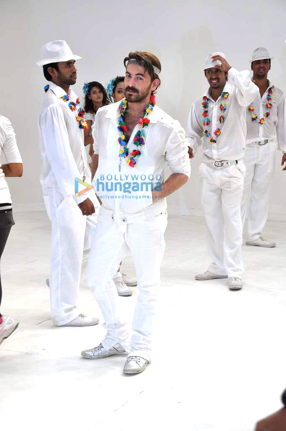 shortcut-romeo-42 | Shortcut Romeo 2013 On The Set - Bollywood Hungama