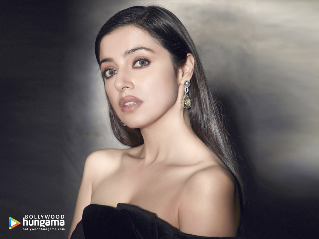 Divya Khosla Kumar Wallpapers | divya-khosla-kumar-01-5 - Bollywood Hungama