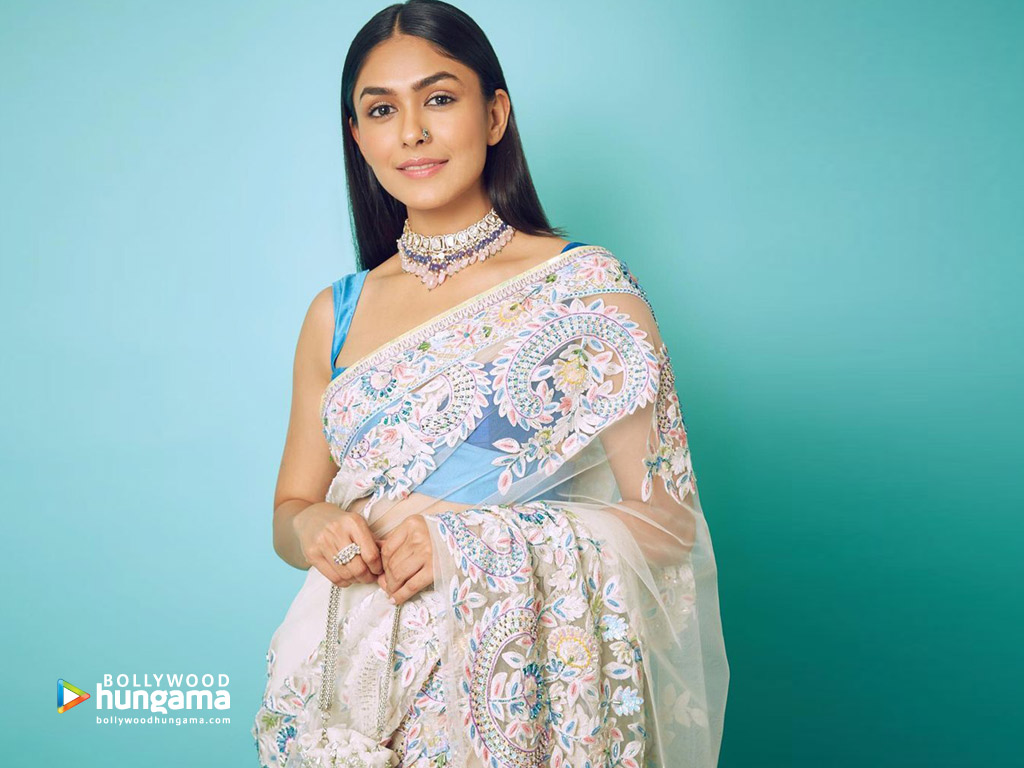 Mrunal Thakur Wallpapers | mrunal-thakur-2-31 - Bollywood Hungama