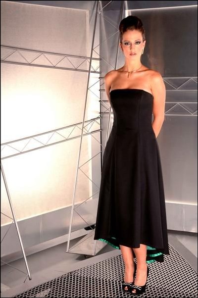 The many moods of Lisa Lazarus - Bollywood Hungama