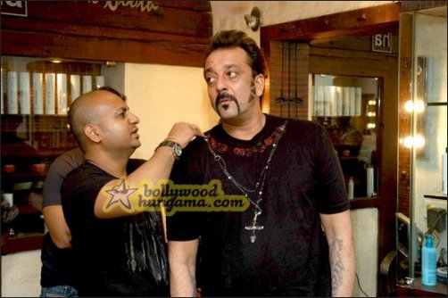 Check out: Sanjay Dutt's new stylish look in Luck - Bollywood Hungama