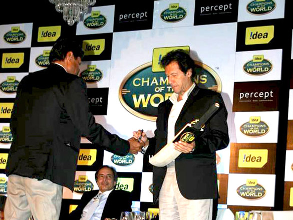 Kapil Dev and Imran Khan at ‘Idea Champions Of The World’ press meet ...