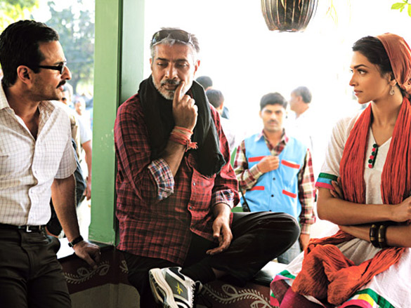 Aarakshan Review 4/5 | Aarakshan Movie Review | Aarakshan 2011 Public ...