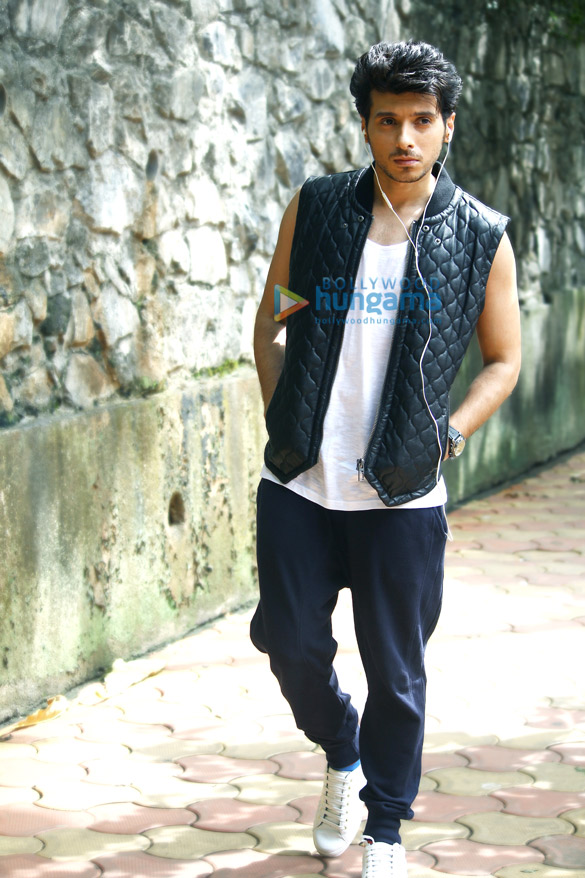 Divyendu Sharma Photos, Images, HD Wallpapers, Divyendu Sharma HD ...