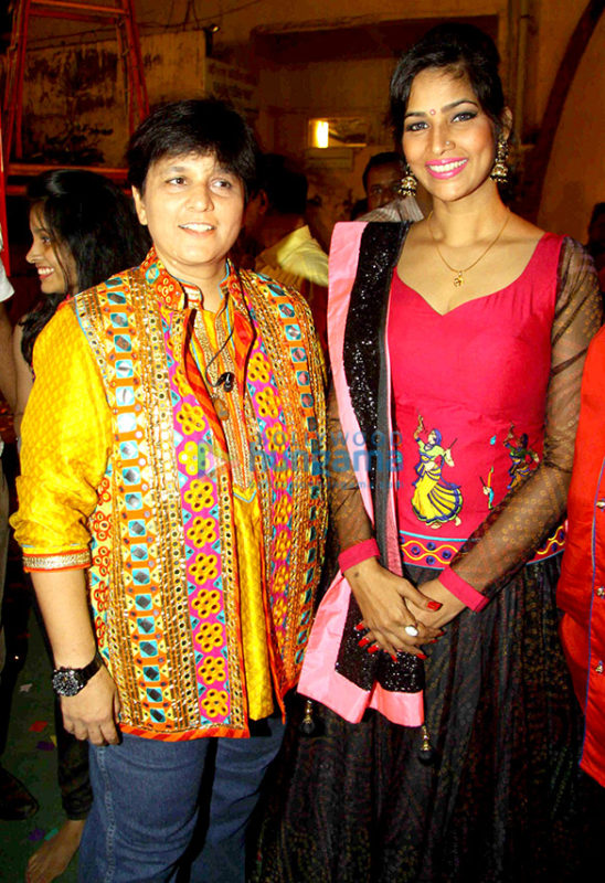 Falguni Pathak News, Latest News of Falguni Pathak, Movies, News, Songs ...