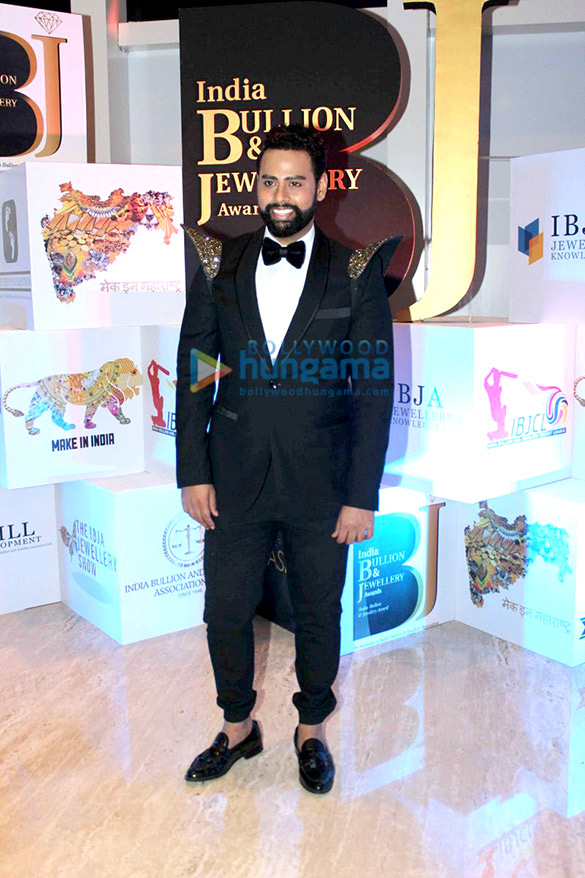 VJ Andy, Filmography, Movies, VJ Andy News, Videos, Songs, Images, Box ...