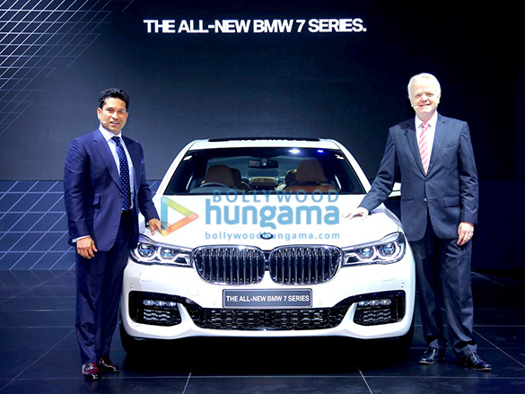 Sachin Tendulkar unveils the new BMW 7 Series at Auto Expo 2016 ...