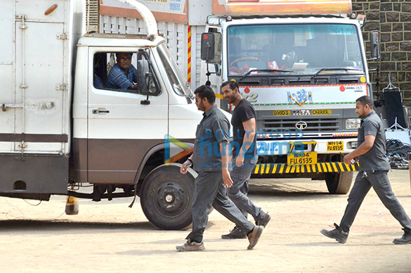 force-2-32 | Force 2 2016 On The Set - Bollywood Hungama