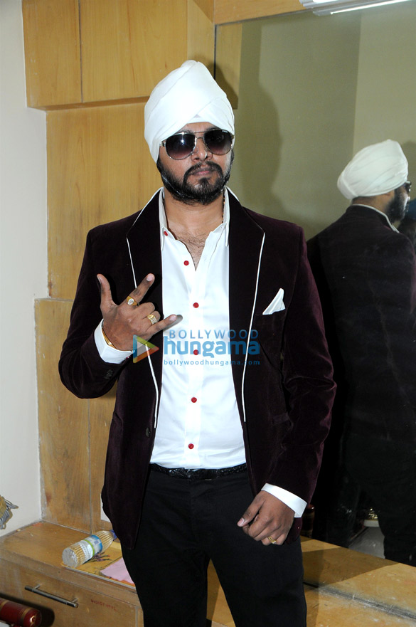 Ramji Gulati & Jazzy B perform at Kshitij Fest ’12 | Raj Suri Images ...