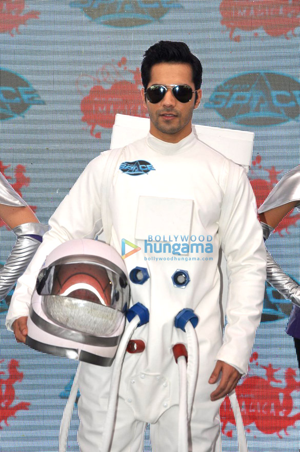 Varun Dhawan unveils Deep Space ride at Adlabs Imagica | Varun Dhawan ...