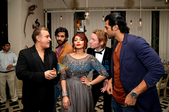 Ravi Behl Hit Movies List | Ravi Behl Box Office Collection - Bollywood ...