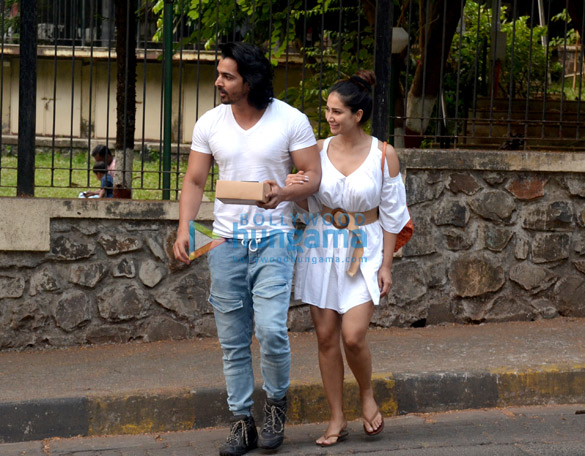 Harshvardhan Rane and Kim Sharma spotted in Bandra | Harshvardhan Rane ...