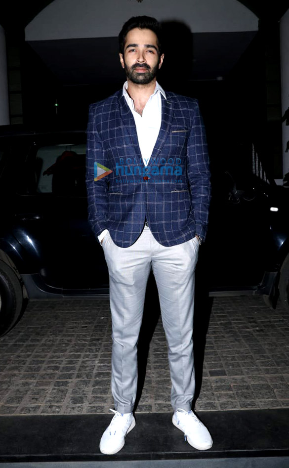 Rhea Chakraborty, Rakul Preet Singh and Varun Mitra spotted at Soho ...