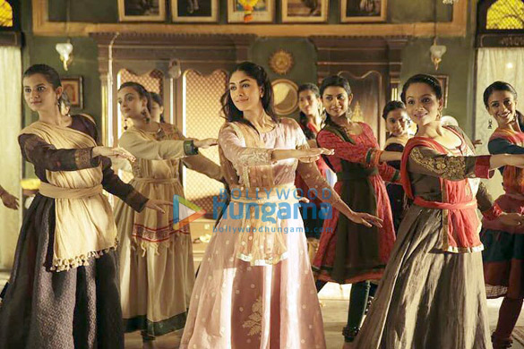 Super 30 Movie Stills Bollywood Hungama