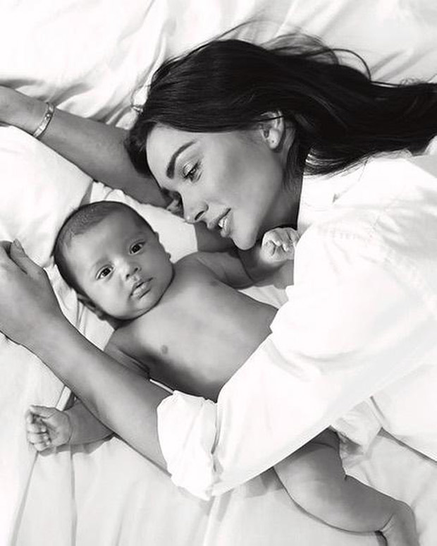 Amy Jackson’s picture with son Andreas is the sweetest thing you will ...