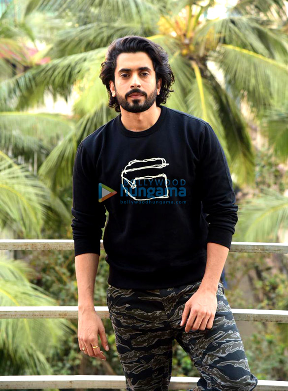 Photos: Sunny Singh Nijjar and Sonnalli Seygall snapped promoting their ...