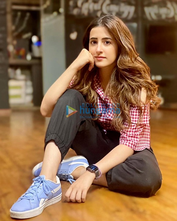 Nupur Sanon Photos, Images, HD Wallpapers, Nupur Sanon HD Images ...