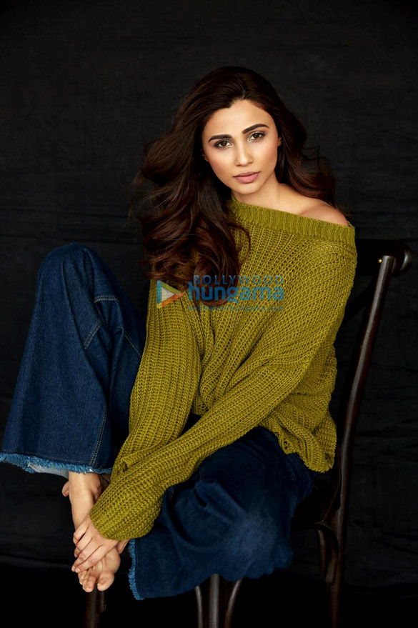 Daisy Shah Photos, Images, HD Wallpapers, Daisy Shah HD Images, Photos ...