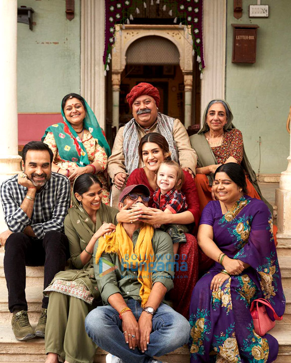 mimi-2-2 | Mimi 2021 On The Set - Bollywood Hungama