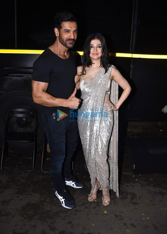 Photos: John Abraham, Divya Khosla Kumar and Amitabh Bachchan snapped ...