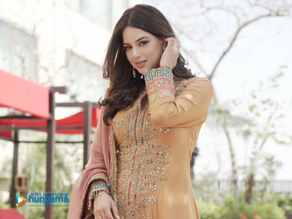 Harnaaz Sandhu, Filmography, Movies, Harnaaz Sandhu News, Videos, Songs ...