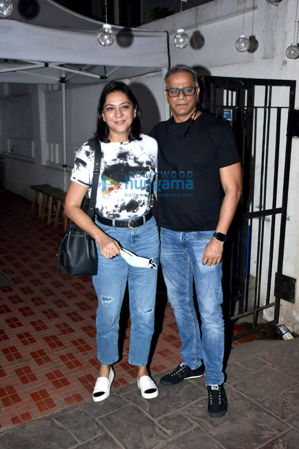 Photos Sanjay Dutt and Priya Dutt spotted at Mizu in Bandra (4) | Priya ...