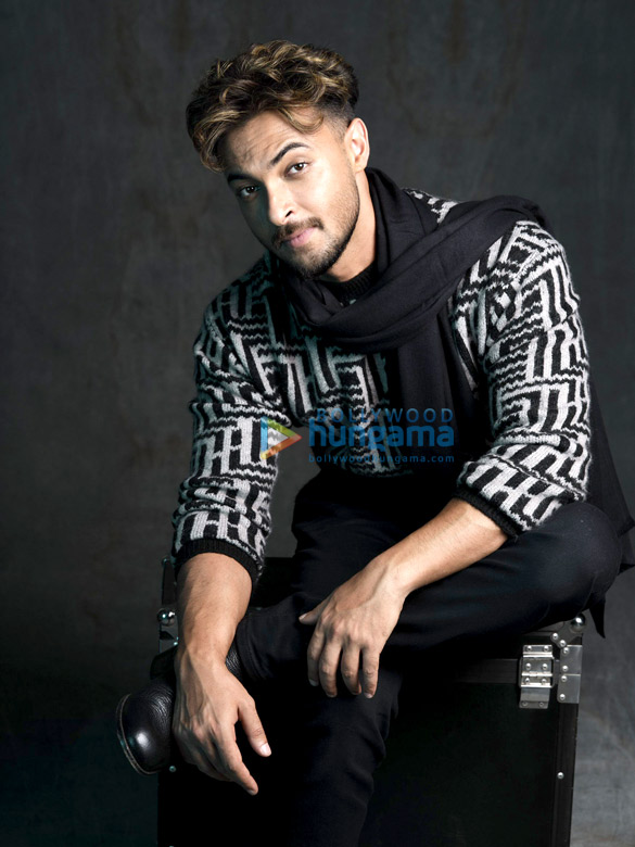 Aayush Sharma Photos, Images, HD Wallpapers, Aayush Sharma HD Images ...