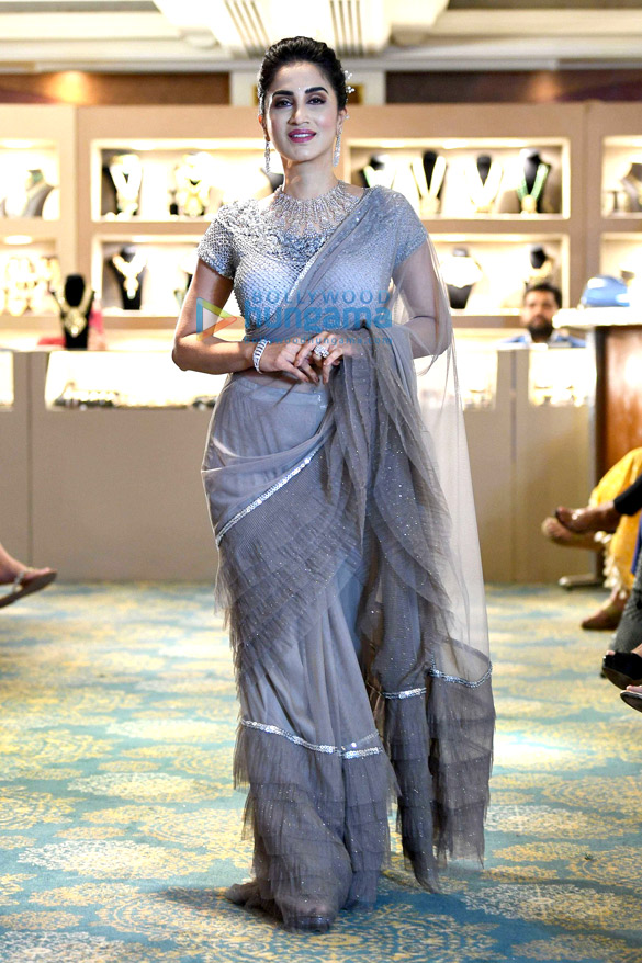 Photos Smita Thackeray, Archana Aggarwal, Padmini Kolhapure, Bina Aziz ...