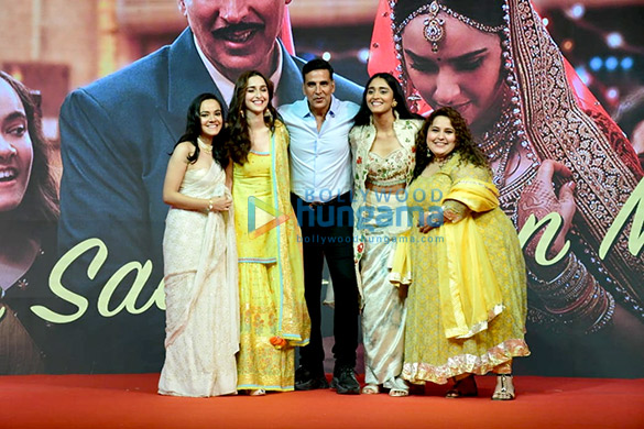 Photos Akshay Kumar and cast of Raksha Bandhan launch the new track ...