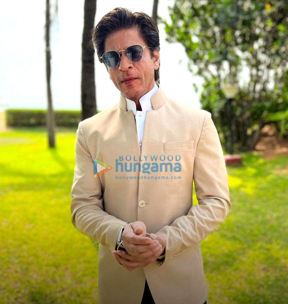 Shah Rukh Khan Photos, Images, HD Wallpapers, Shah Rukh Khan HD Images ...